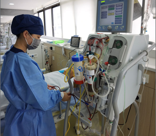 闸中心肾内科成功开展首例人工肝“双重血浆分子吸附系统（DPMAS）”治疗技术